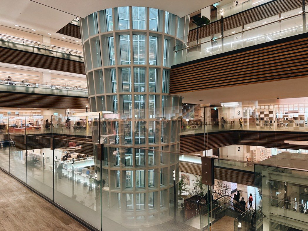 ห้องสมุดสาธารณะ เมืองเถาหยวน (Taoyuan City Public Main Library ...