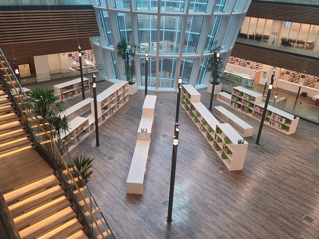 ห้องสมุดสาธารณะ เมืองเถาหยวน (Taoyuan City Public Main Library ...